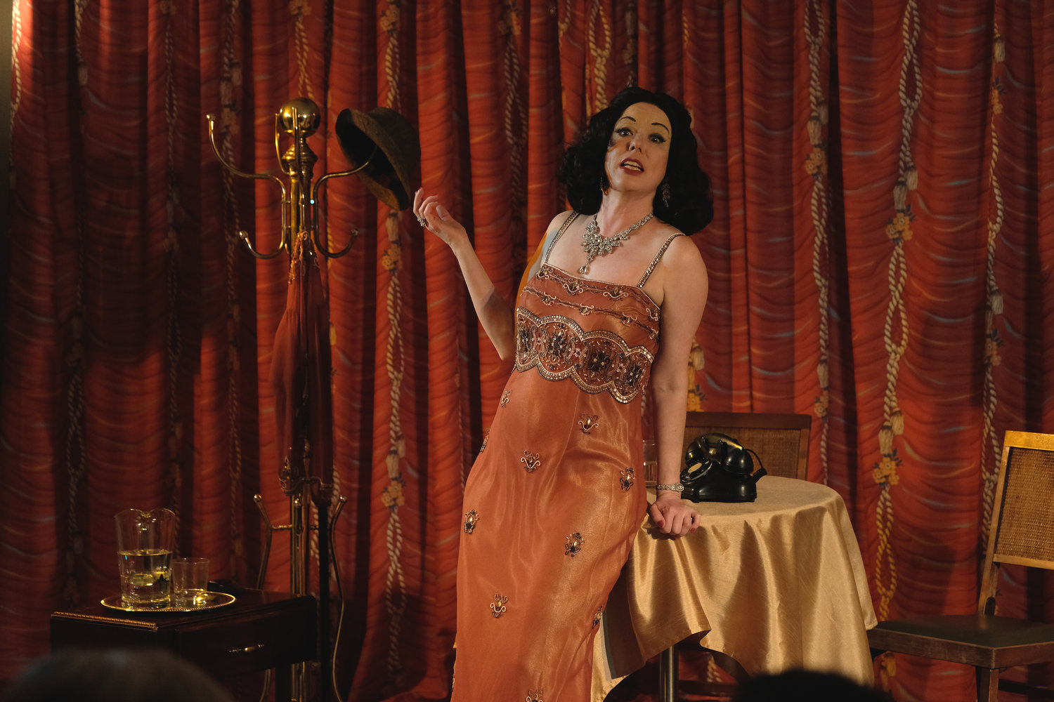 Actress Heather Massie brings together the worlds of the hard sciences ...